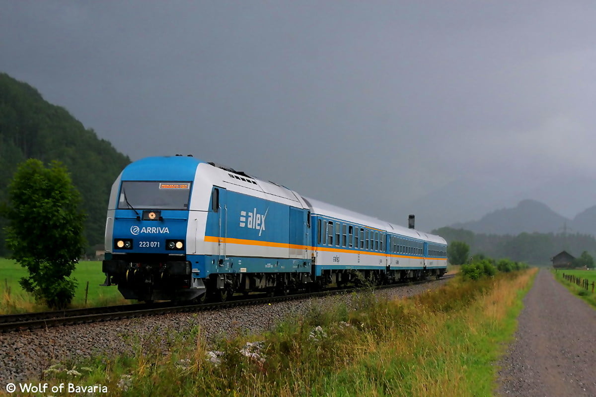Hintergrund Zug, Eisenbahn, Natur 🔥 Download freie Hintergründe